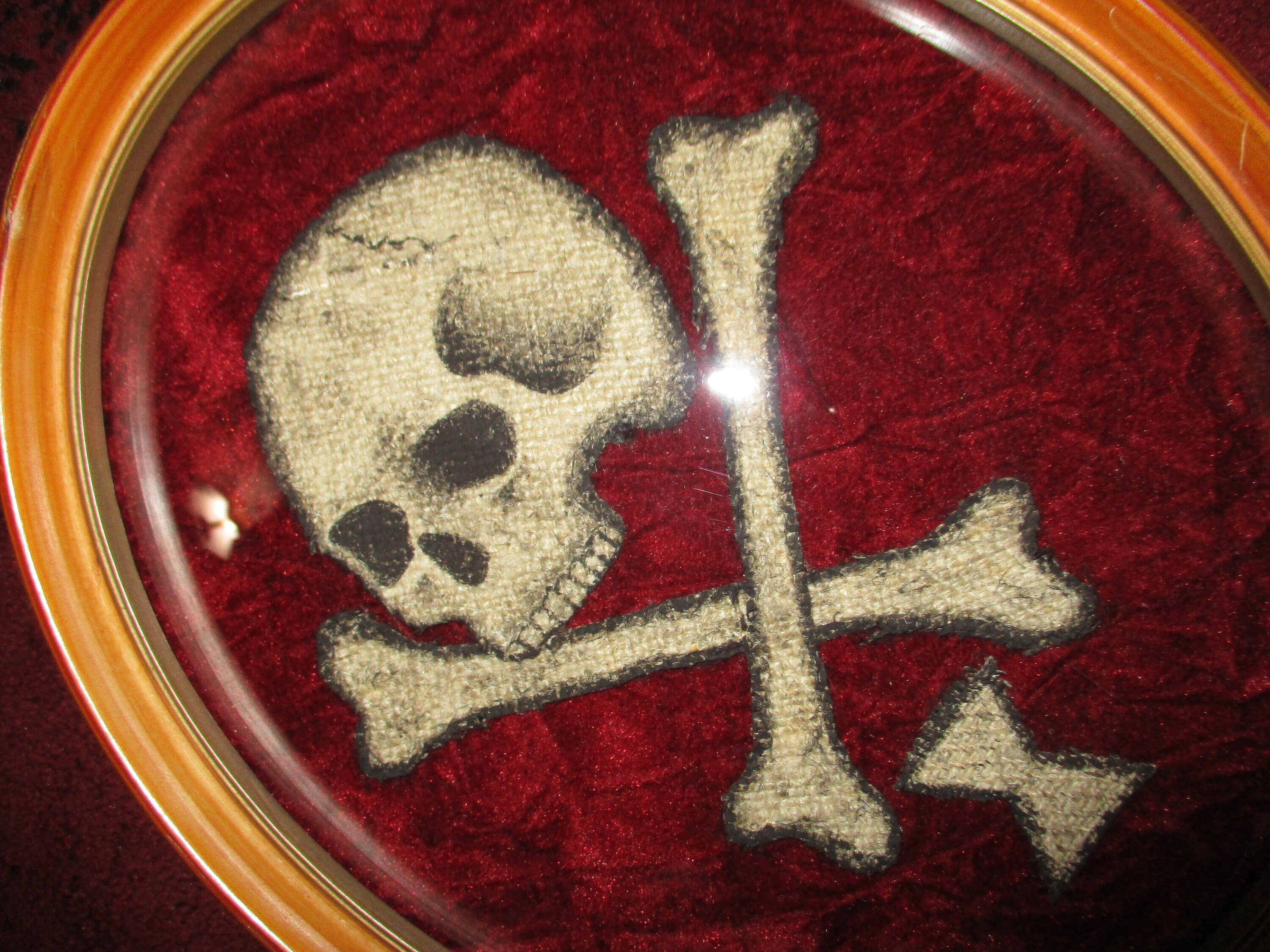 Small Red Oval Replica Pirate Flag - Etsy