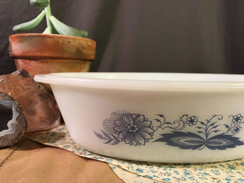 Vintage Cornflower Blue and White Pyrex Serving Dish - Etsy