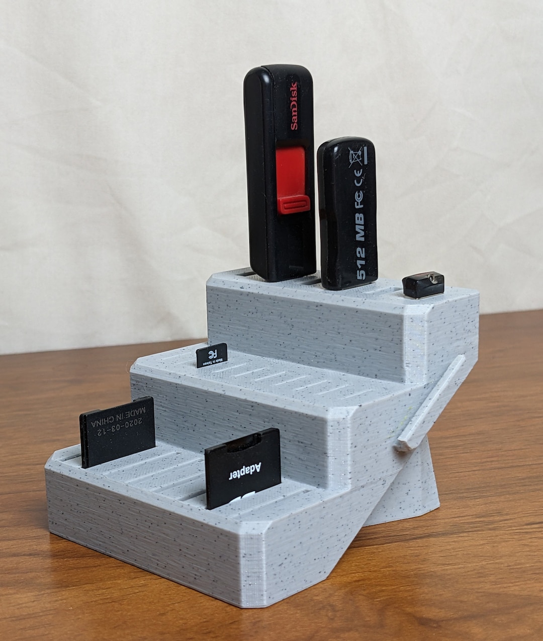 Multimedia Card Holder, SD Card Holder, USB Holder, Desk Organizer ...