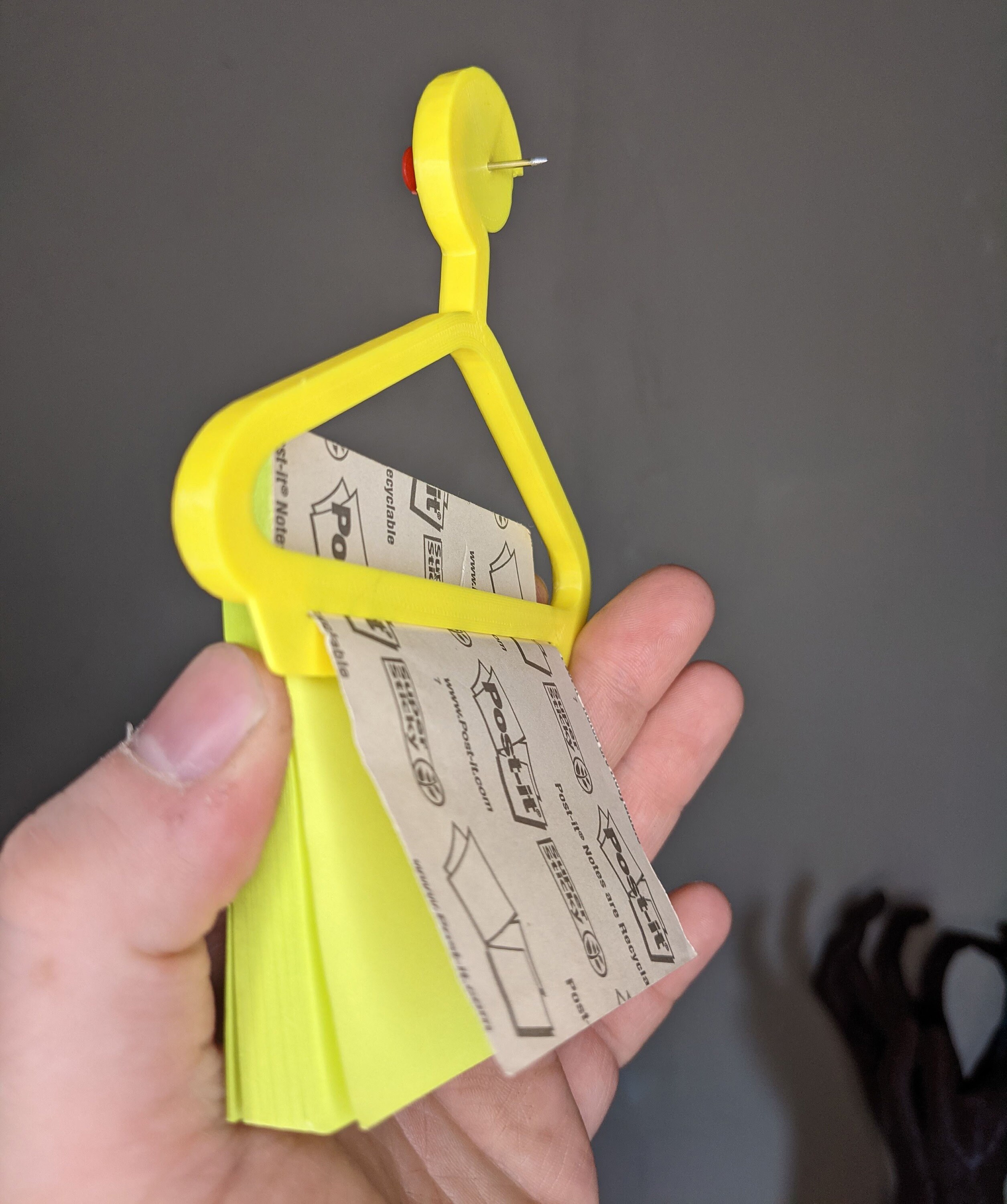 Cute Sticky Note Hanger, Minature Clothes-Hanger-Shaped Note Holder for ...