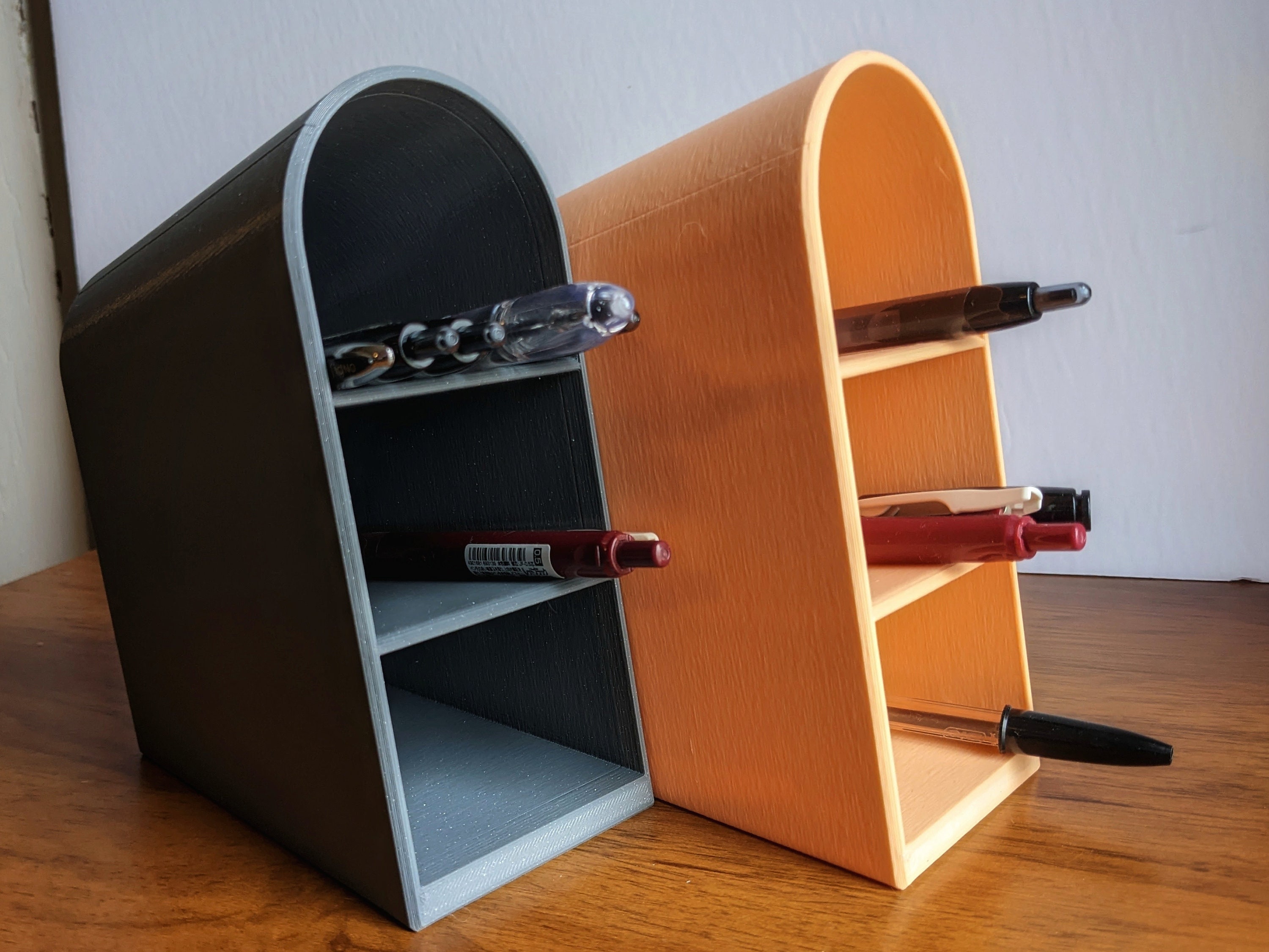 Pen Holder, 3 Compartment Display Container for Pens and Markers, Desk ...