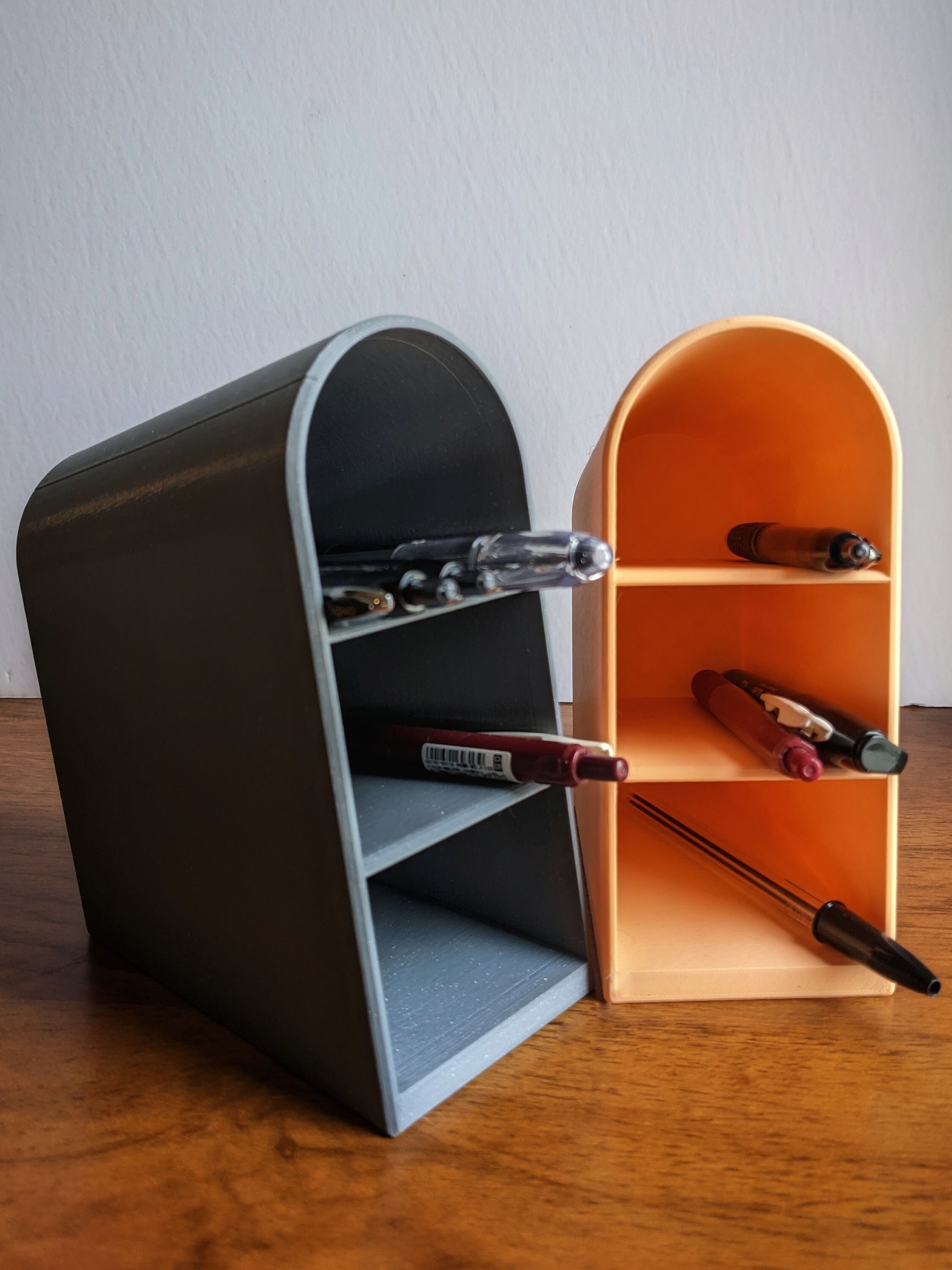 Pen Holder, 3 Compartment Display Container for Pens and Markers, Desk ...
