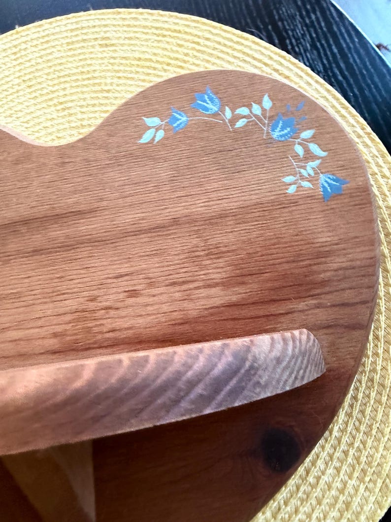 Vintage Wooden Heart Shaped Shelf, Blue Tulip Floral Decoration, Hand ...