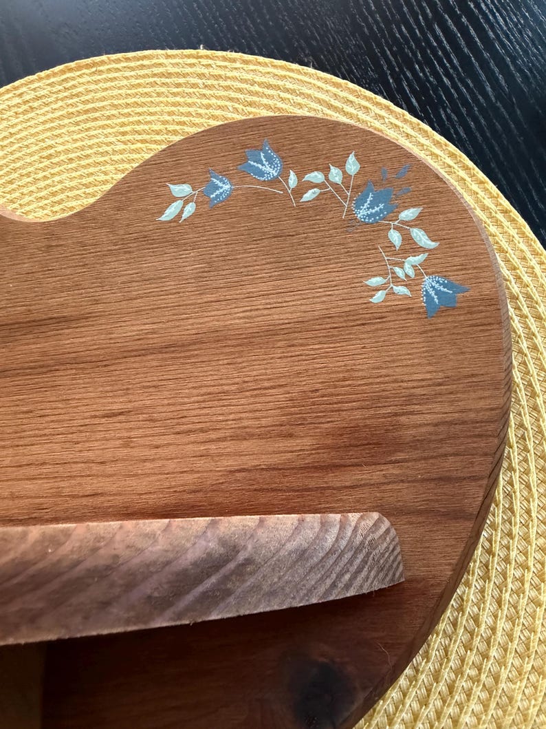 Vintage Wooden Heart Shaped Shelf, Blue Tulip Floral Decoration, Hand ...