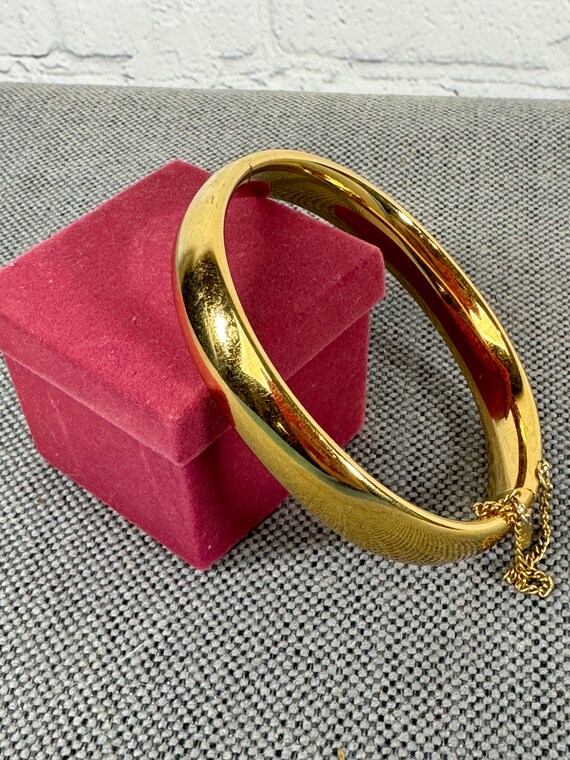 Vintage Monet Smooth Gold Hinged & Safety Chain Bangl… - Gem
