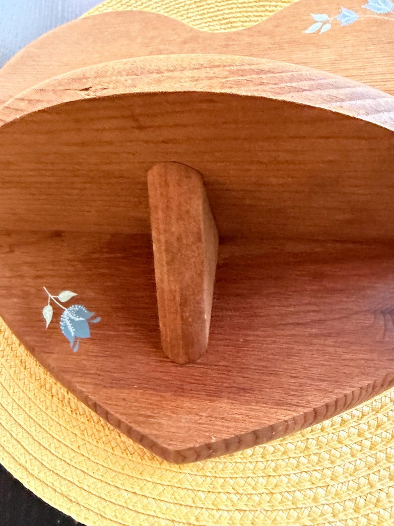 Vintage Wooden Heart Shaped Shelf, Blue Tulip Floral Decoration, Hand ...