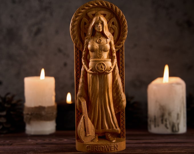 Ceridwen / Cerridwen Goddess of Witches, Moon Goddess, Cauldron of Awen ...