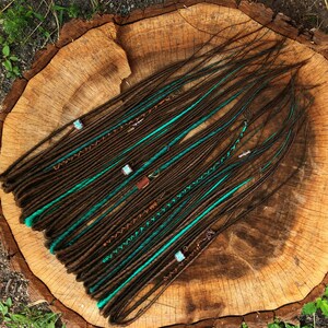 Smooth Dreadlocks. 3 Shades of Brown and a Beautiful Green Tropical ...