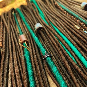 Smooth Dreadlocks. 3 Shades of Brown and a Beautiful Green Tropical ...