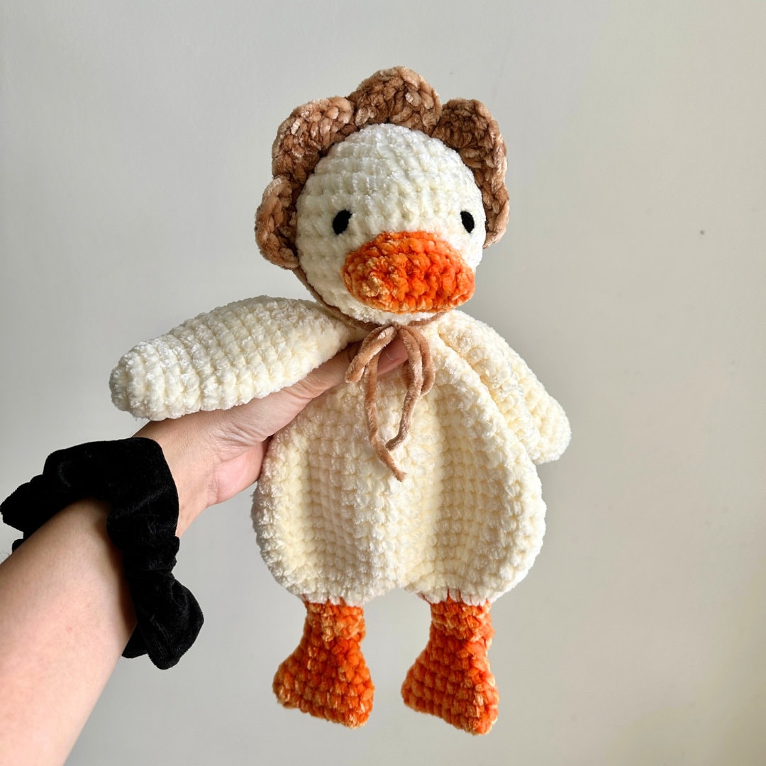 Duck Snuggler Crochet Pattern, Crochet Duck Comforter - Etsy