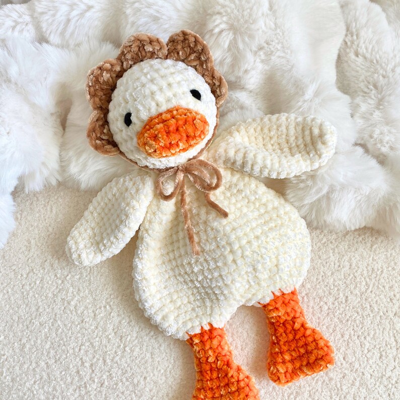 Duck Snuggler Crochet Pattern, Crochet Duck Comforter - Etsy