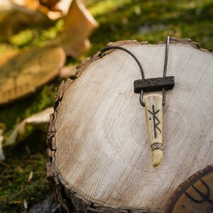 Safe Travels Rune Antler Pendant, Viking Rune Bone Necklace - Etsy