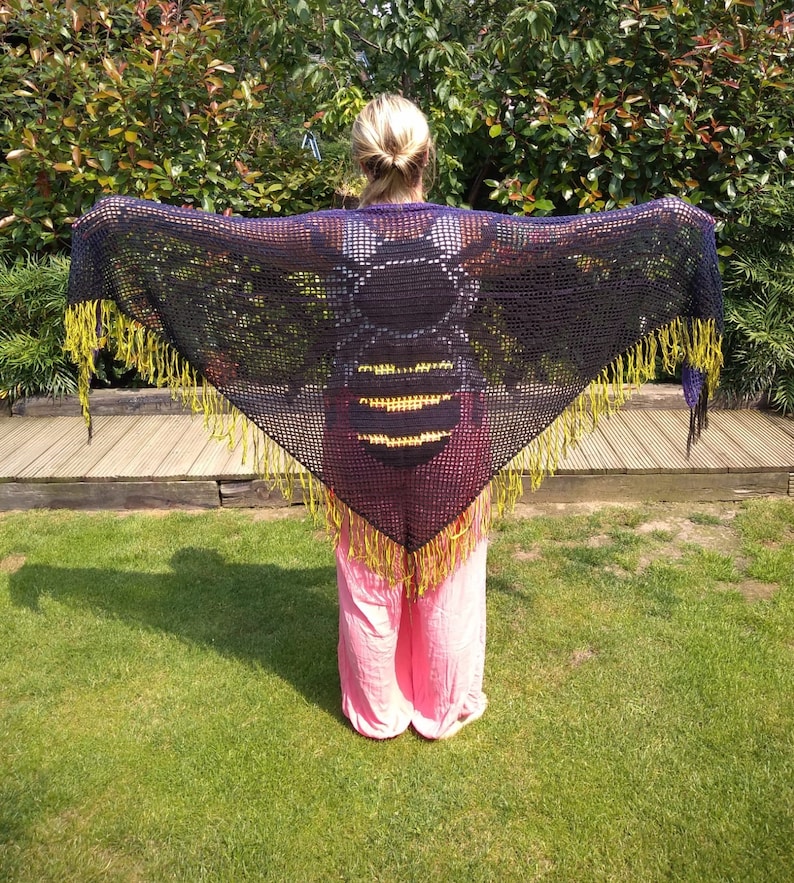 Filet 'bumble Bee' Crochet Chart Pattern for Shawl/wall Hanging. ***PDF ...