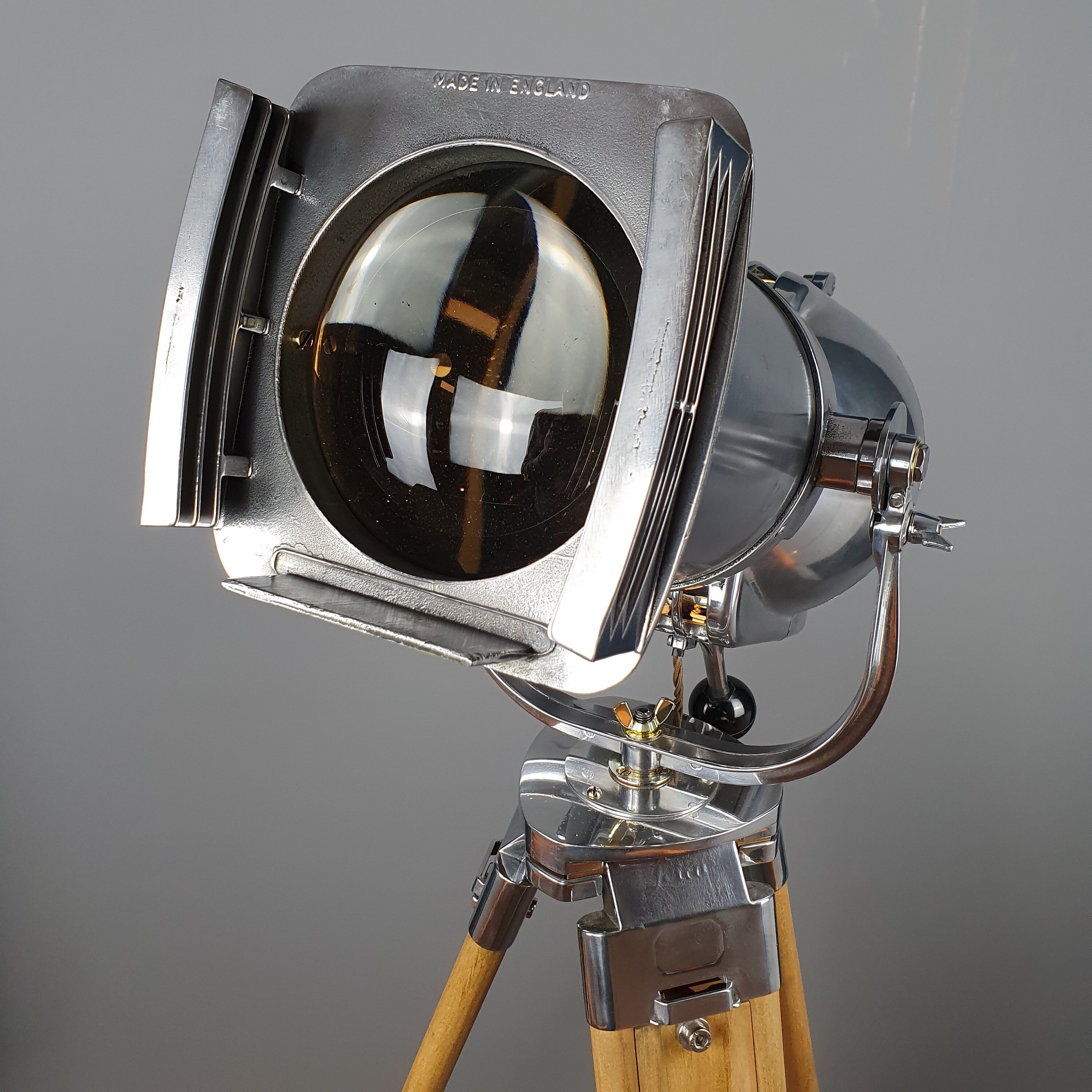 Strand Patt 23N Tripod Theatre Spotlight Midcentury Upcycled - Etsy UK