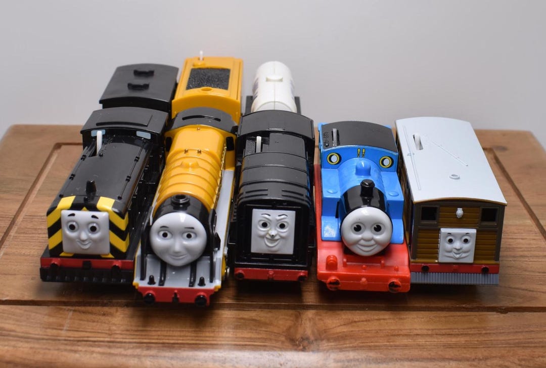 You Choose Thomas & Friends Motorized Trackmaster Battery Operated ...