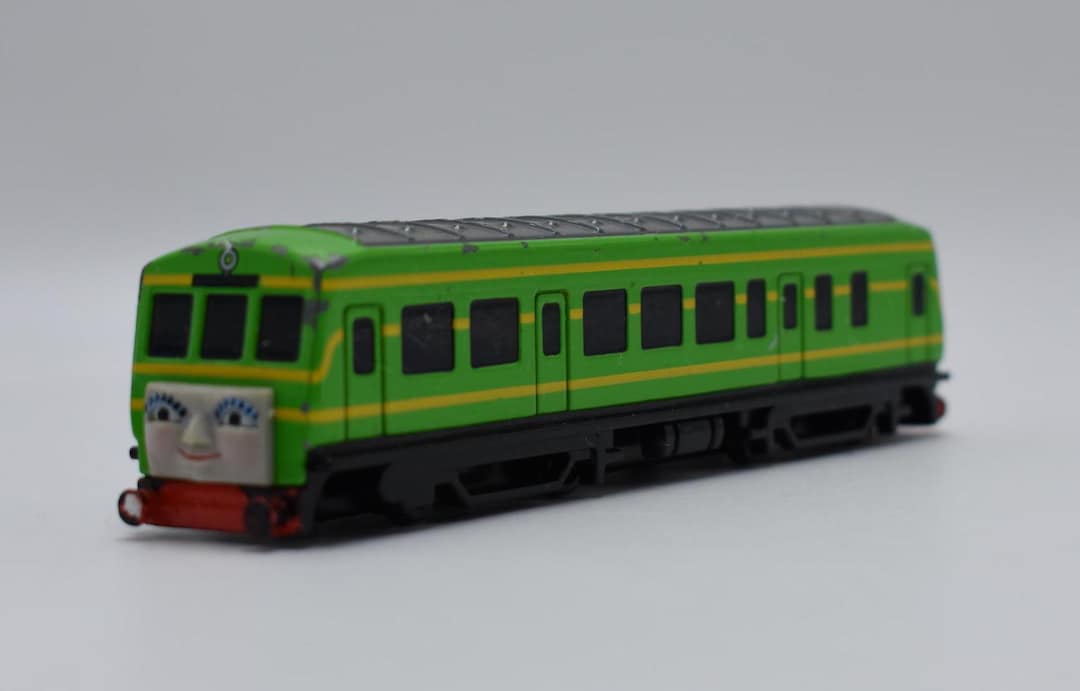 Daisy the Diesel - Ertl Diecast 1993 Thomas & Friends Train Tank Engine ...