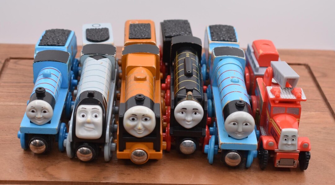 You Choose Thomas and Friends Engines and Tenders Ryan Dynamite Pop Out ...