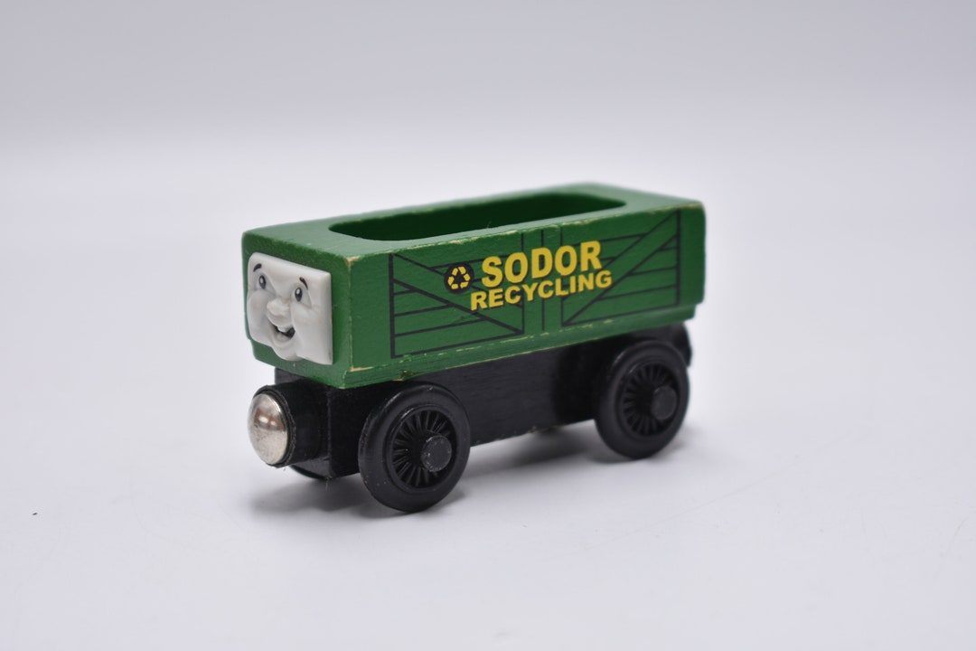 2002 Thomas the Train Recycling Car Tender Wooden Railway Tank Engine ...