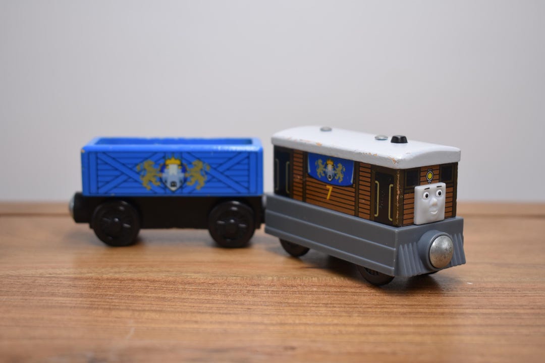 Rare Toby Royal Crest Toby and Royal Crest Cargo Car Thomas & Friends ...
