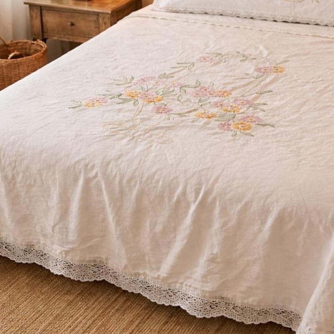 Hand Stitched Embroidered Bed Coverlet and Pillow Cover Vintage ...