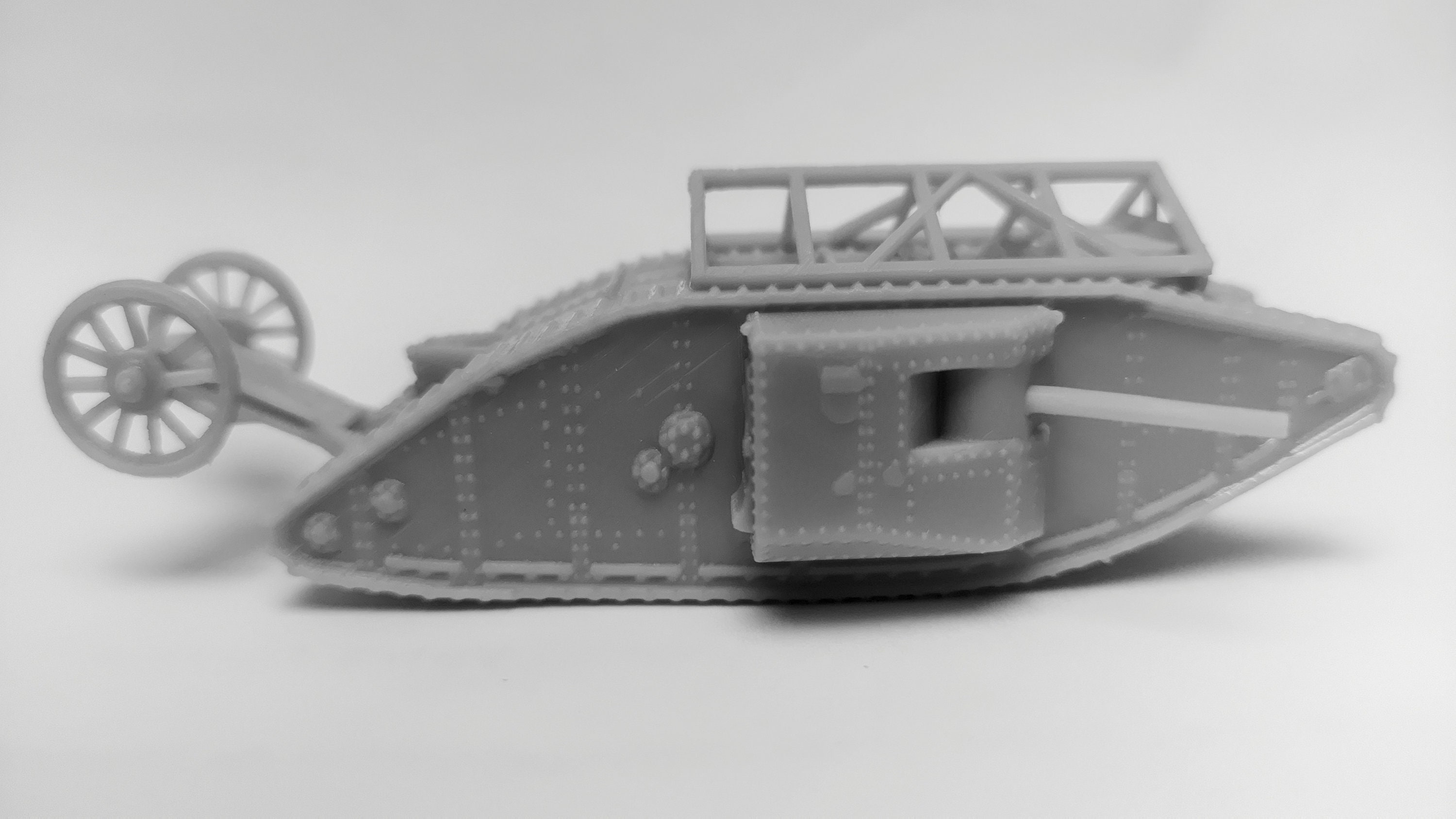 British WW1 MARK I "male" Tank 3D Printed in Resin Scale 1/100th for ...