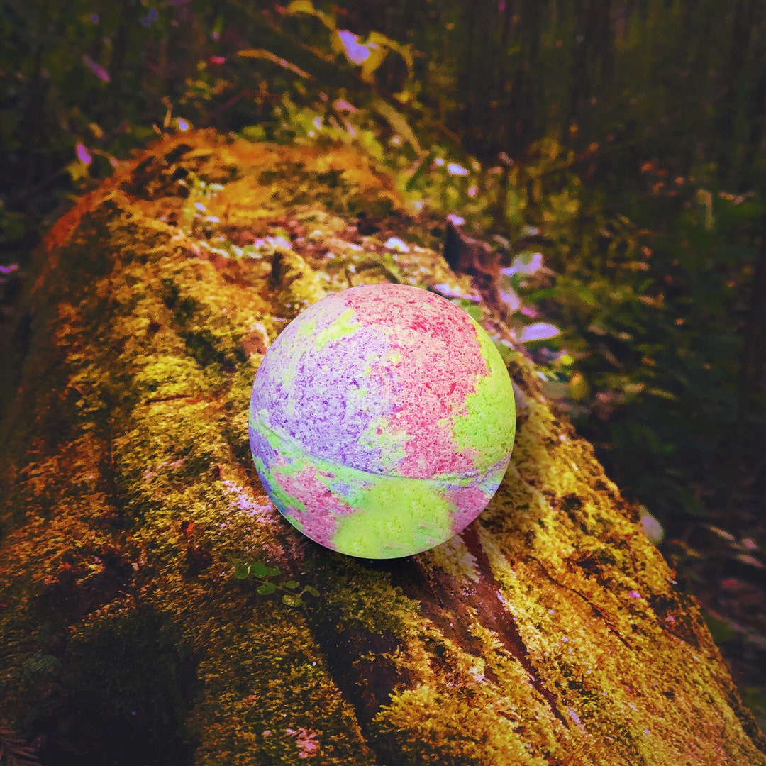 Cosmic Guava Bath Bomb by Ecomermaidus, Relaxation, Handmade, ALL ...