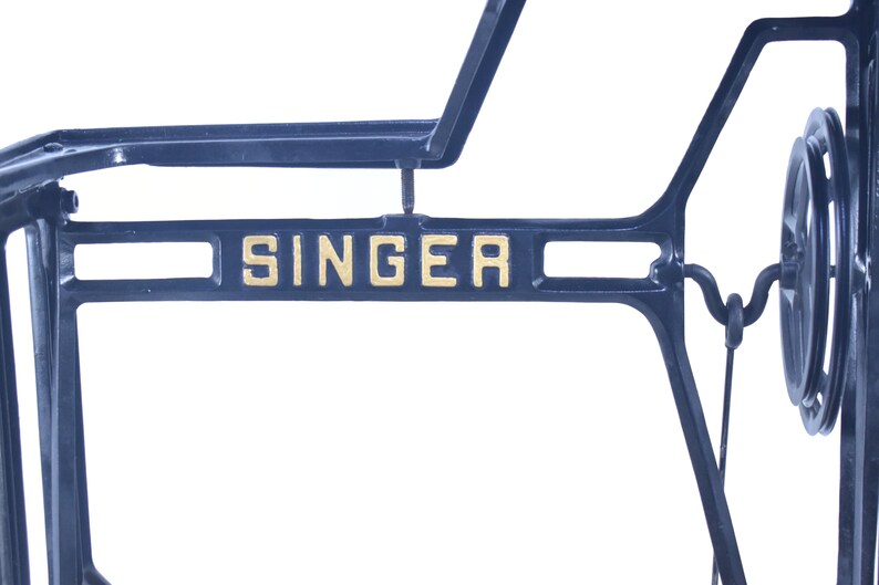 Singer 29K Cylinder Leather Patcher Industrial Sewing Machine Stand ...