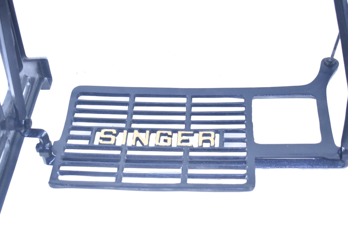 Singer 29K Cylinder Leather Patcher Industrial Sewing Machine Stand ...