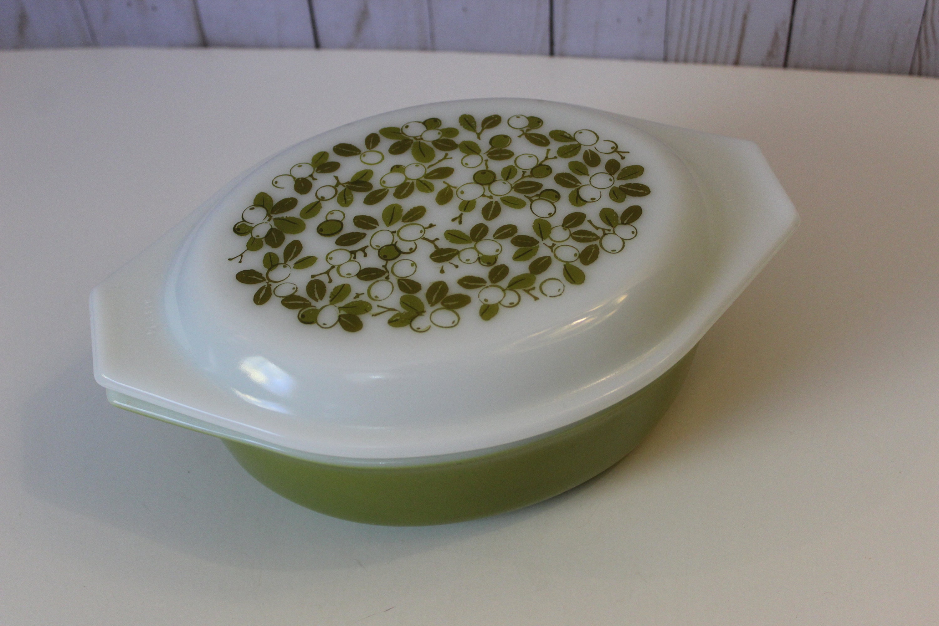 Vintage Pyrex Avocado Green Verde Olive Berry Cinderella Oval - Etsy