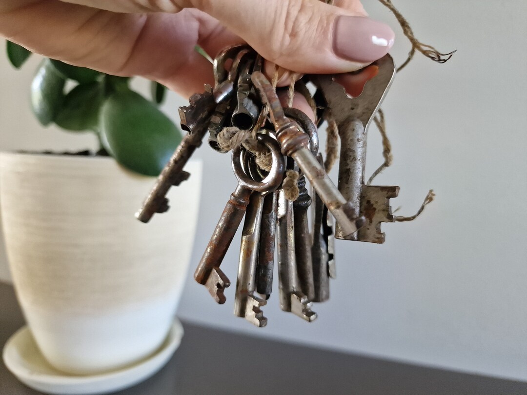 Vintage Small Type Skeleton Key Antique Solid Steel Door Lock Real Keys ...