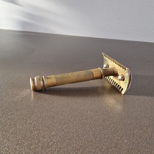 Vintage Razor - Etsy