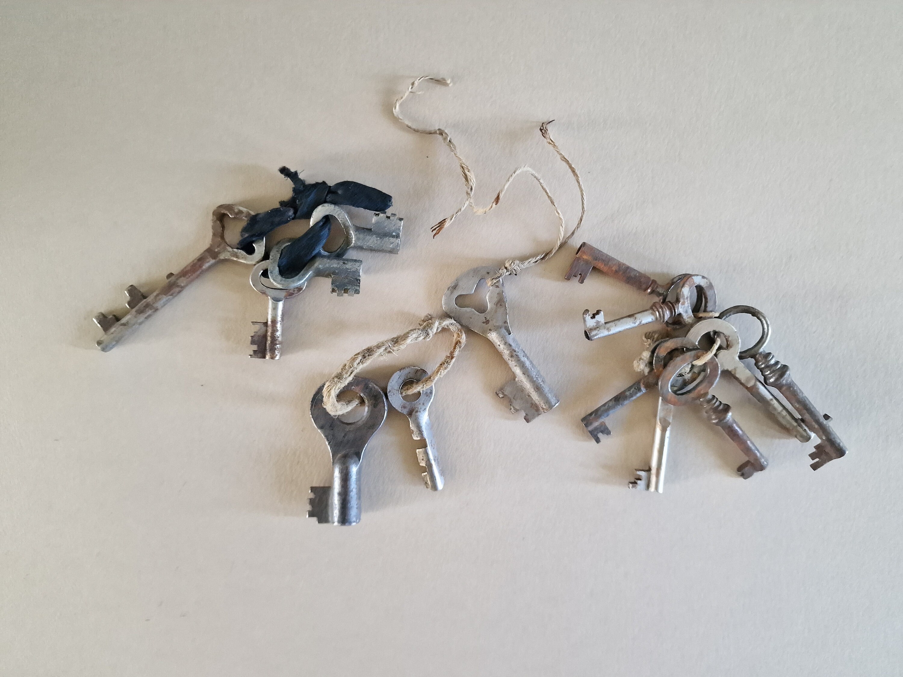 Vintage Small Type Skeleton Key Antique Solid Steel Door Lock Real Keys ...