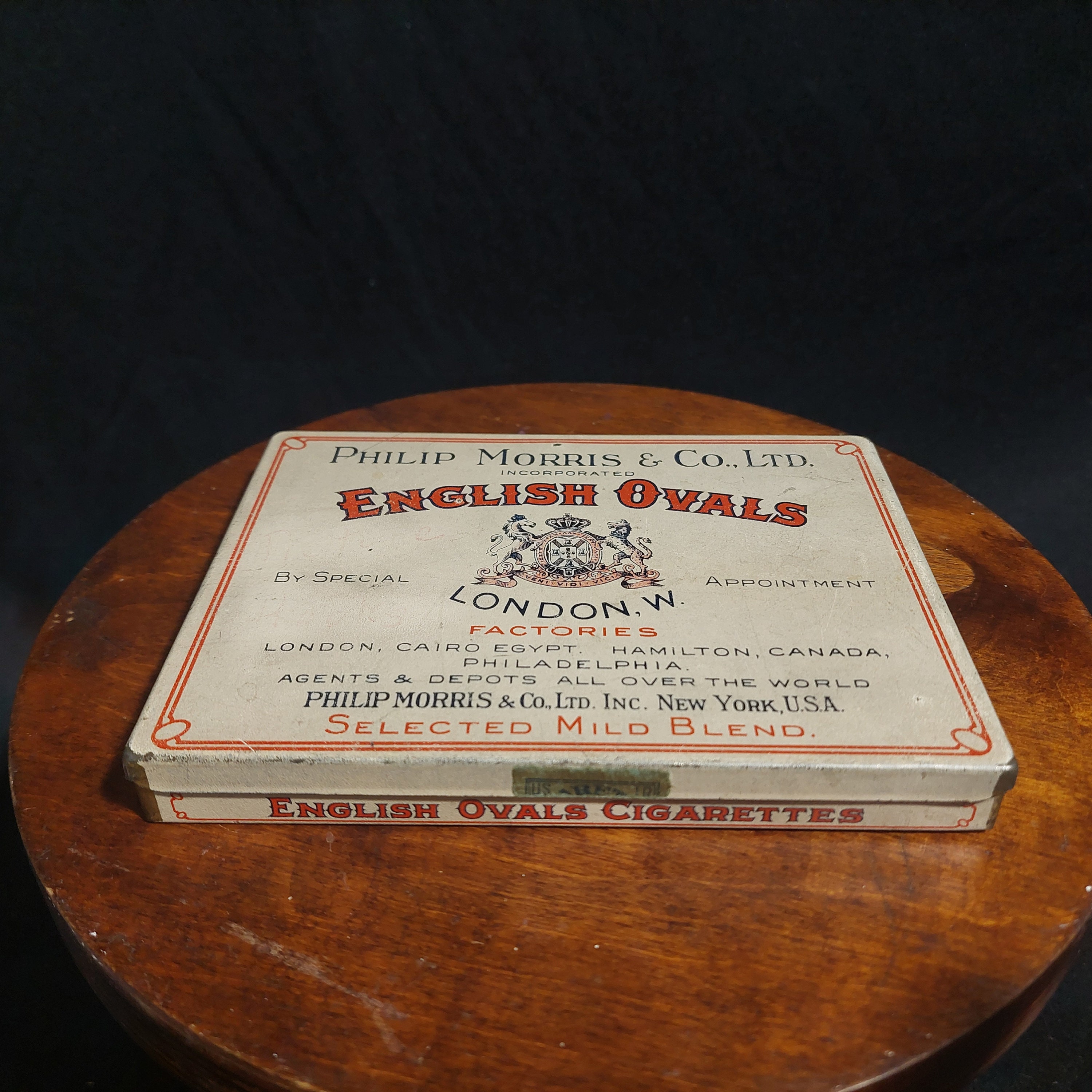 Vintage 1950's Philip Morris & Co., Ltd. English Ovals 50 Cigarette Tin ...