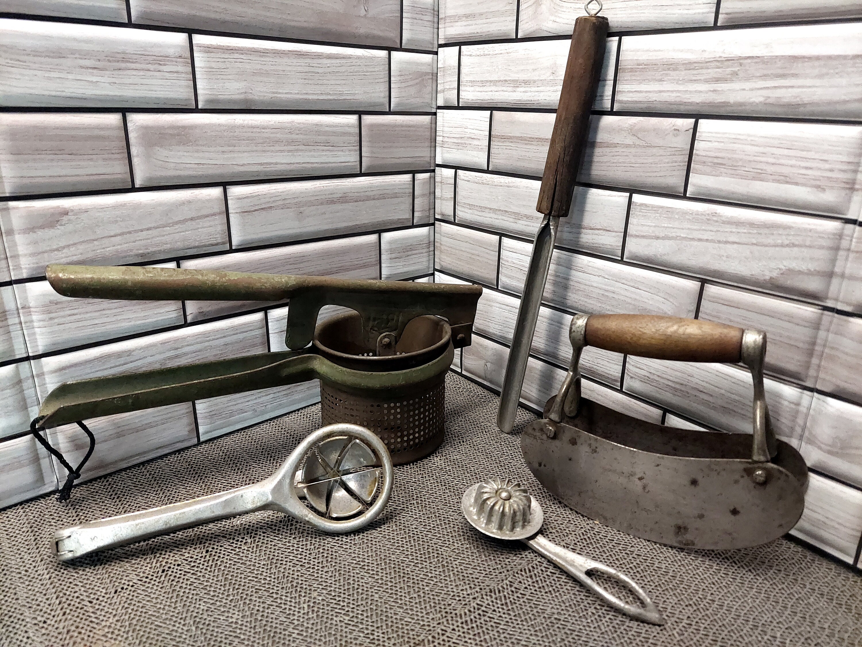 Vintage Kitchen Gadget Lot - Pie Crimper, Double Wishbone Chopper ...