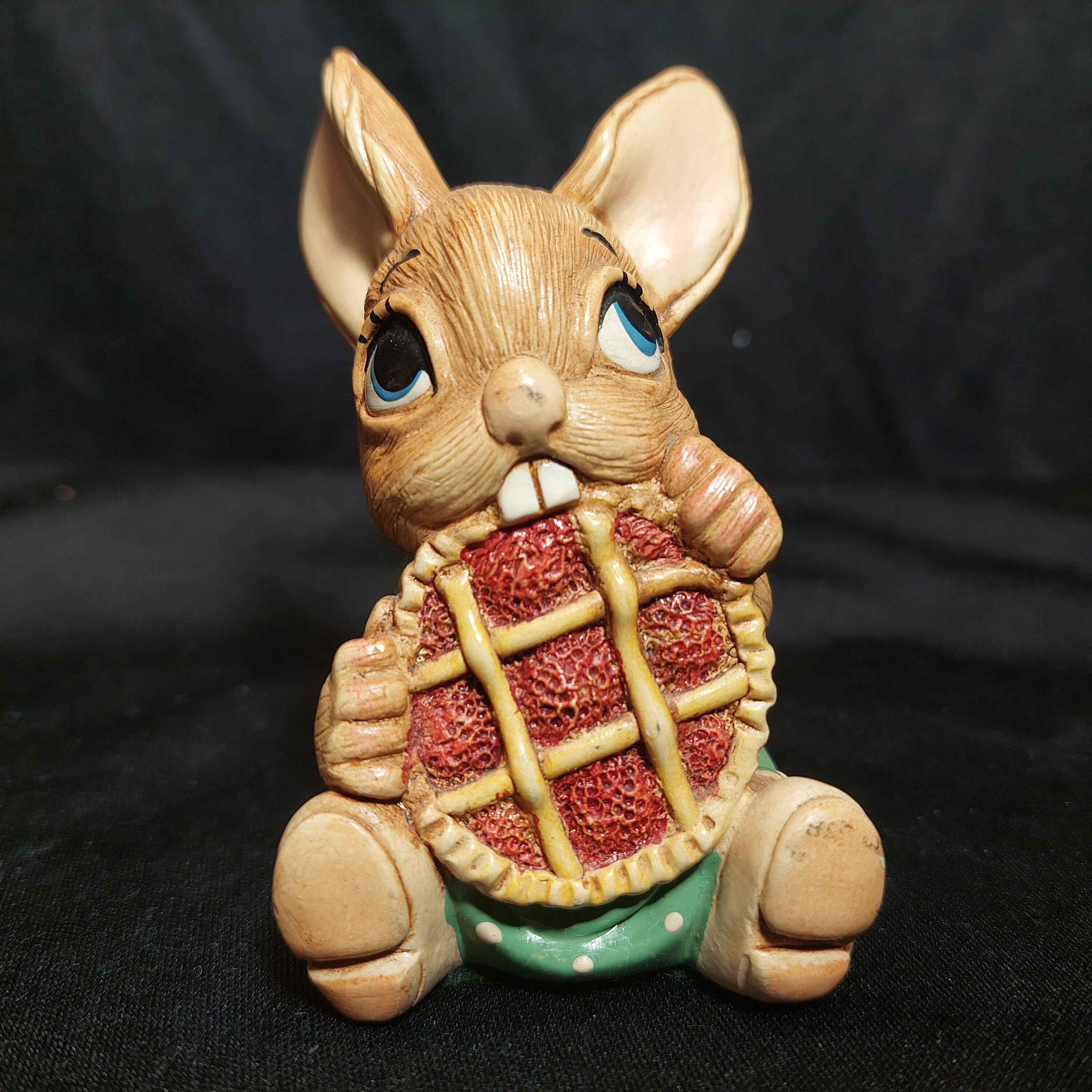 Vintage 1970's 1980's Pendelfin Rabbit Picnic Midge Bunny Eating Pie ...