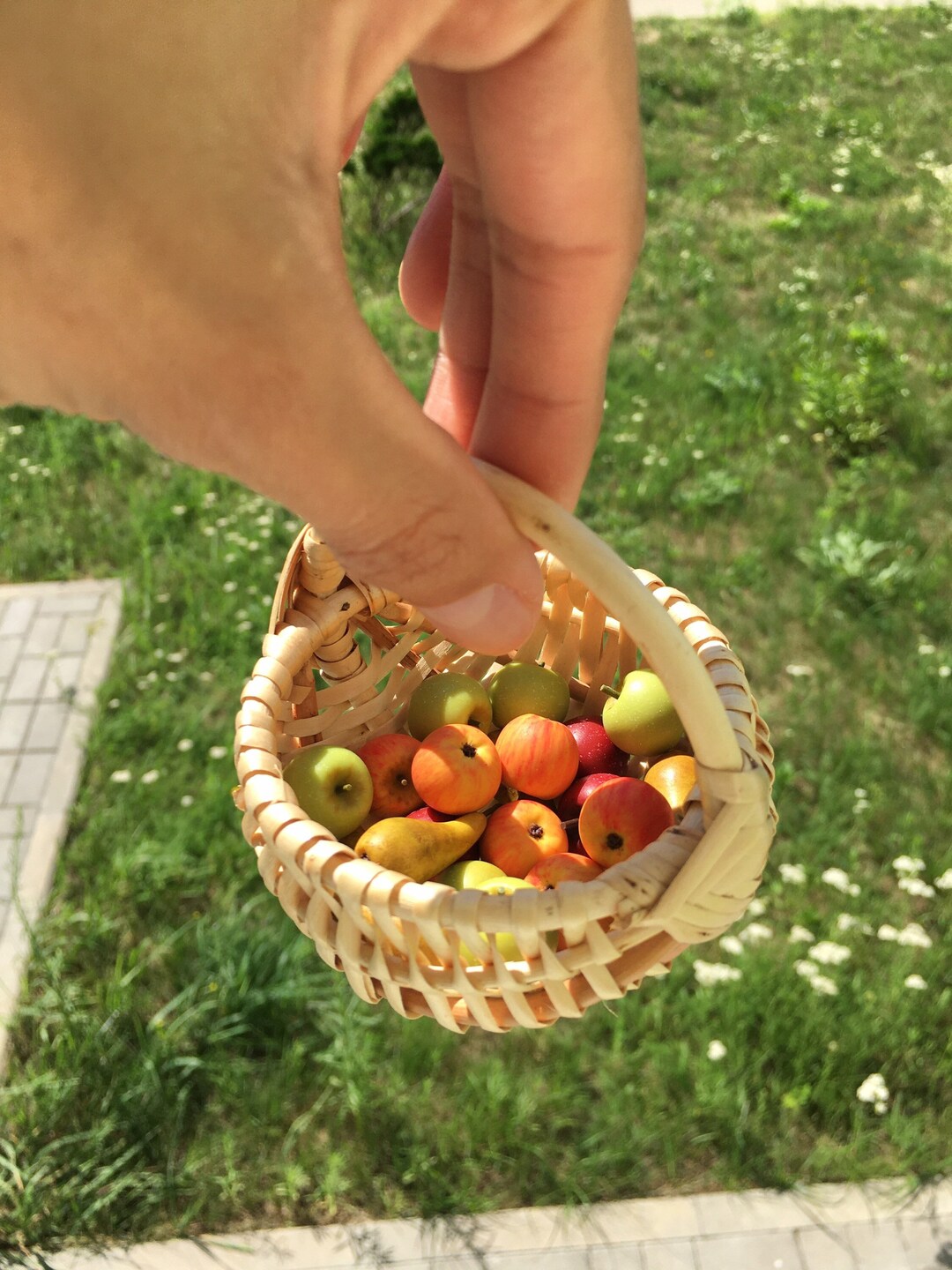 Small Wicker Basket With Handle, Storage Miniatures, Willow Basket, Mini Fruit Basket, Tiny ...
