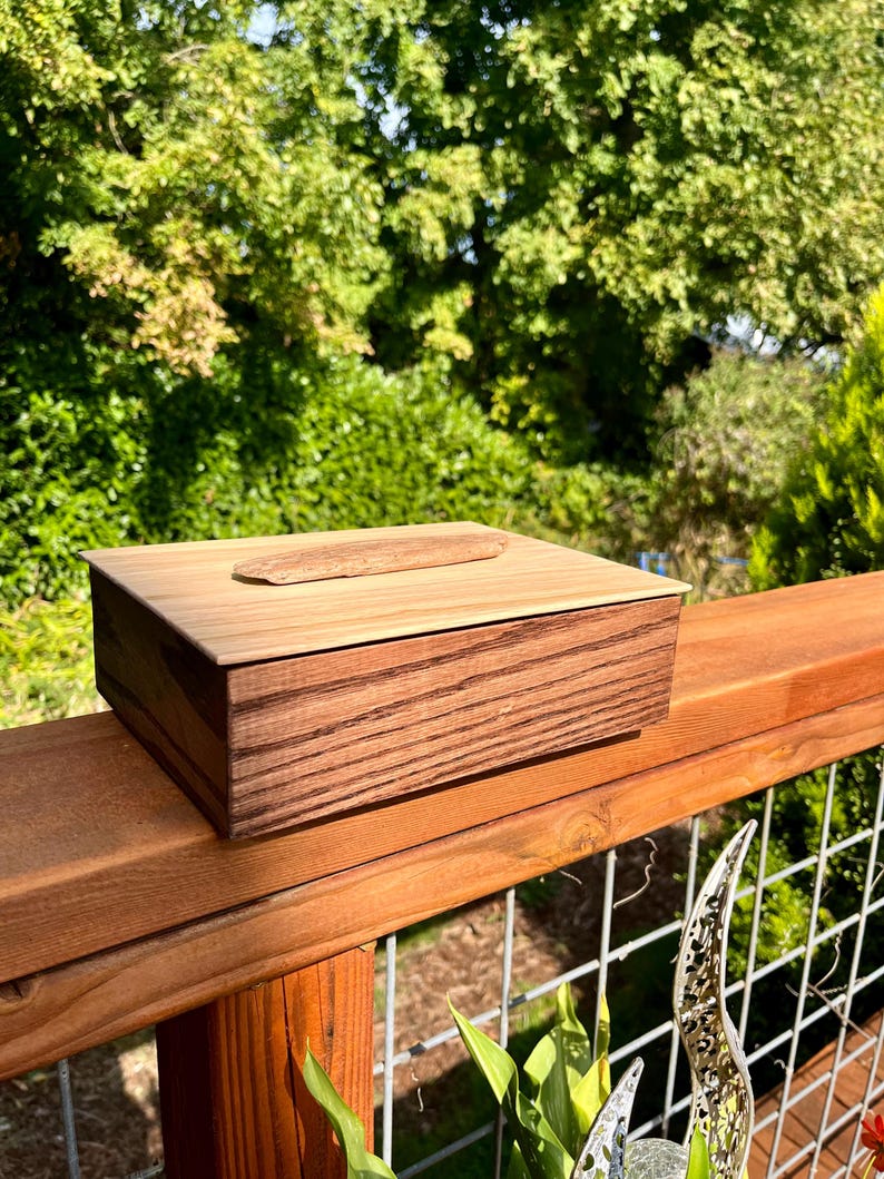 NEW Solid Oak Storage Box With Oak Lid New Zealand Driftwood Pull - Etsy