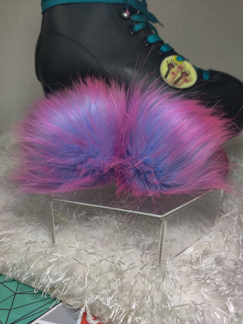 Rainbow Faux Fur Skate Pom Poms Roller Skating Accessories Roller ...
