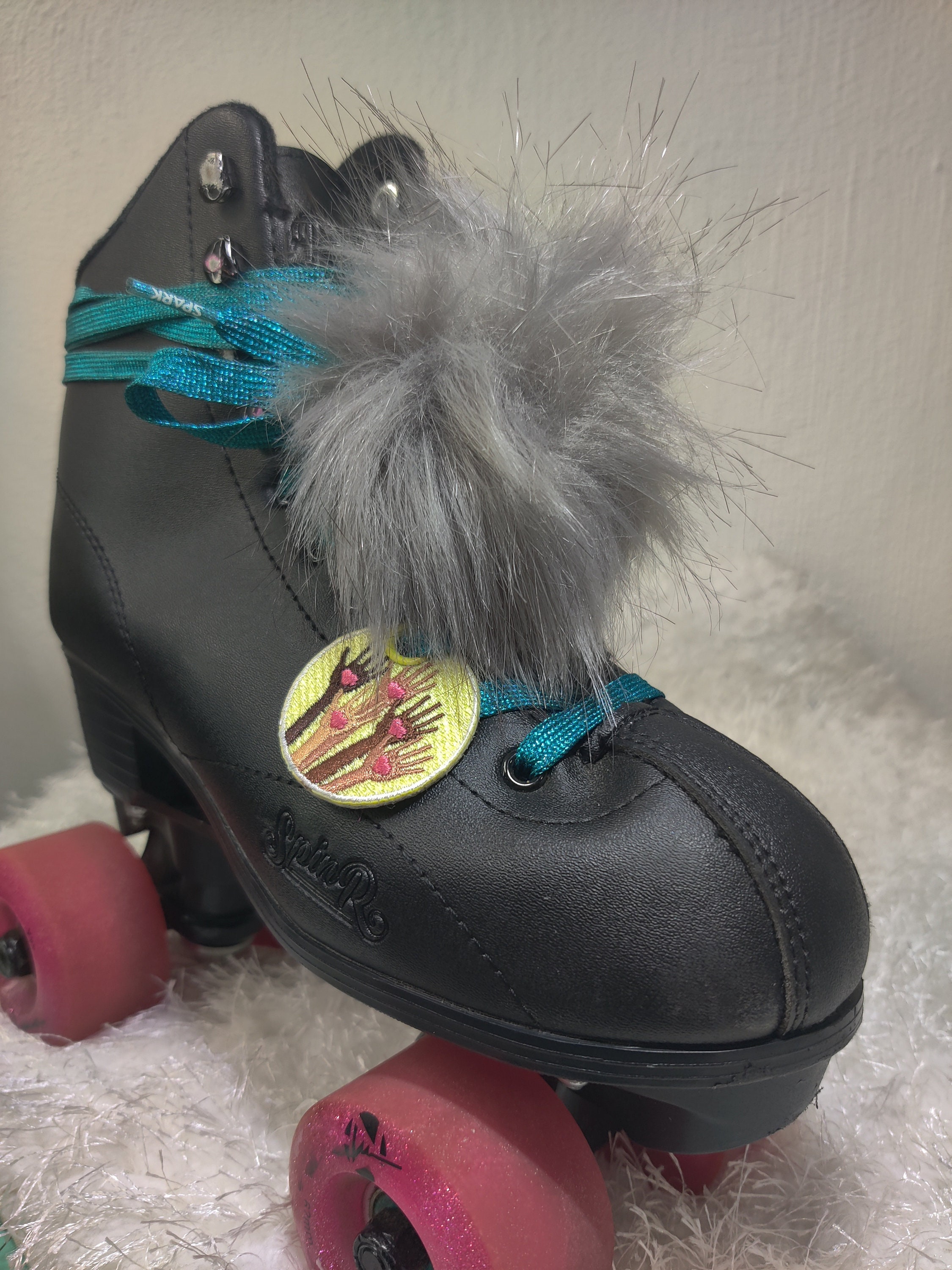Gray Faux Fur Skate Pom Poms| Roller Skating Accessories | Roller ...