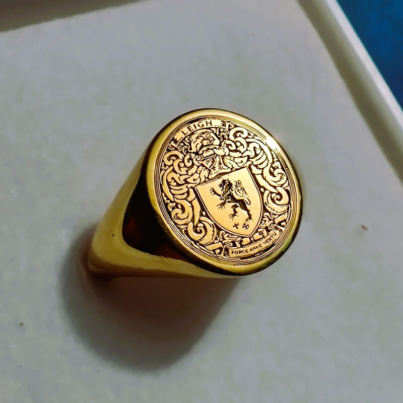 Crest Ring - Etsy