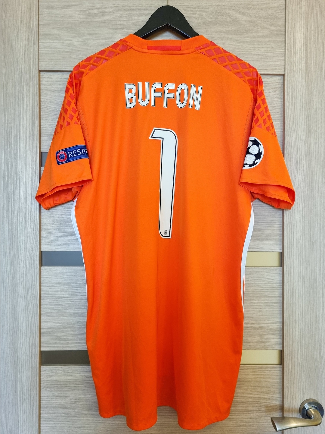 Juventus 2016/2017 BUFFON Goalkeeper Football Soccer Shirt Jersey GK ...