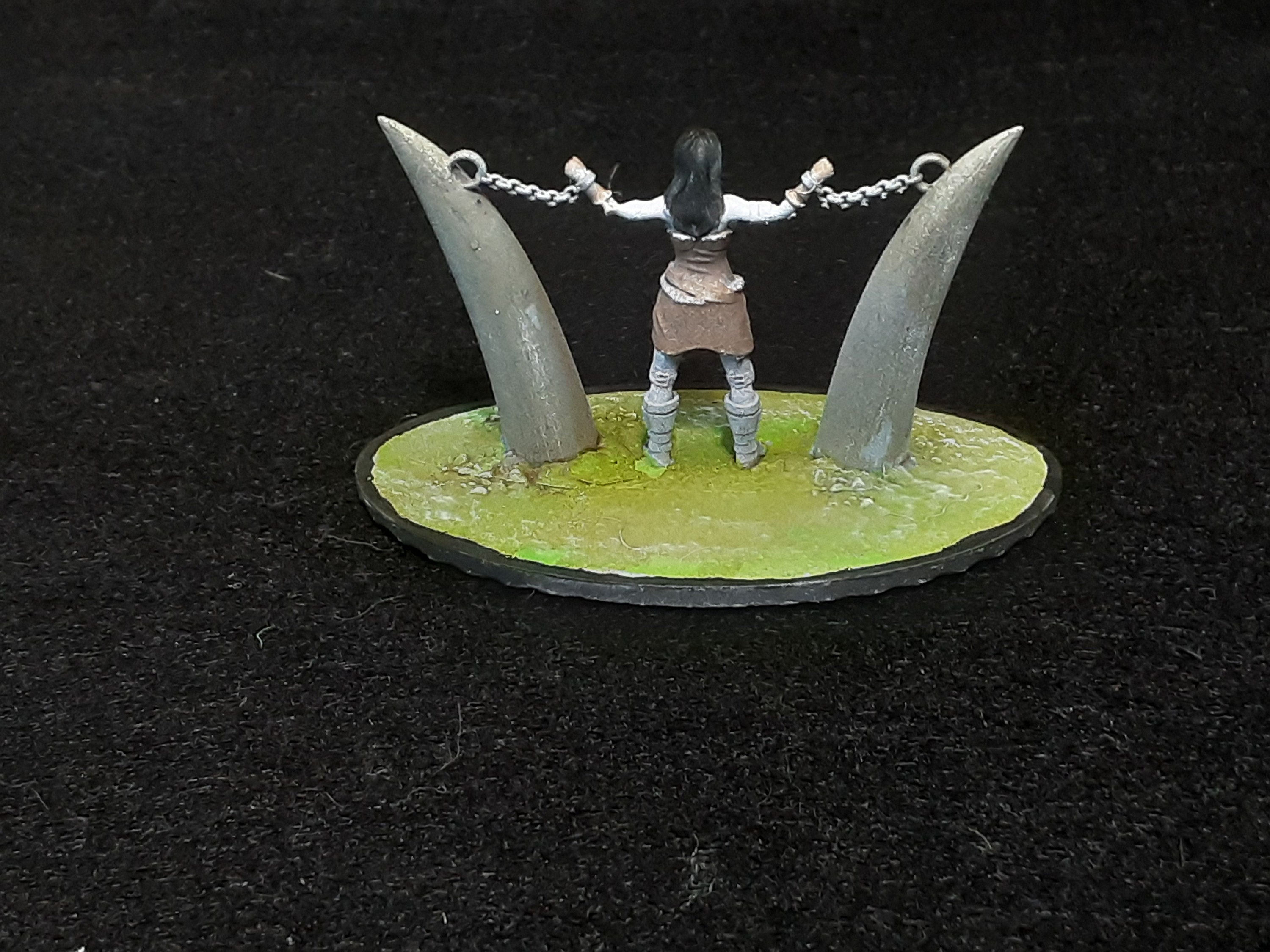 32mm Scale Chained Hero - Etsy