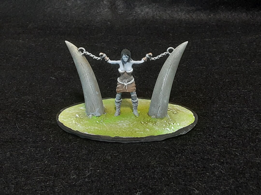 32mm Scale Chained Hero - Etsy