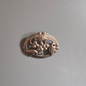 Vintage Sterling Silver Brooch/pin. Has Beautiful Designs. A Nice ...