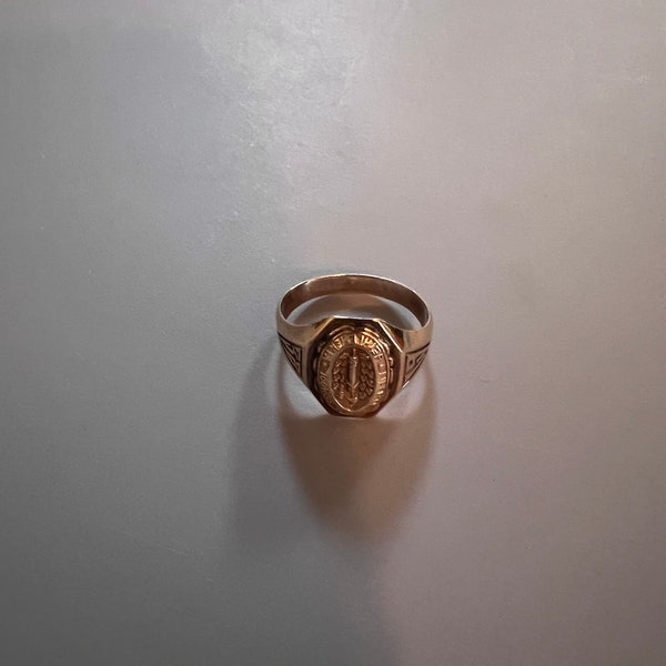 Class Ring - Etsy
