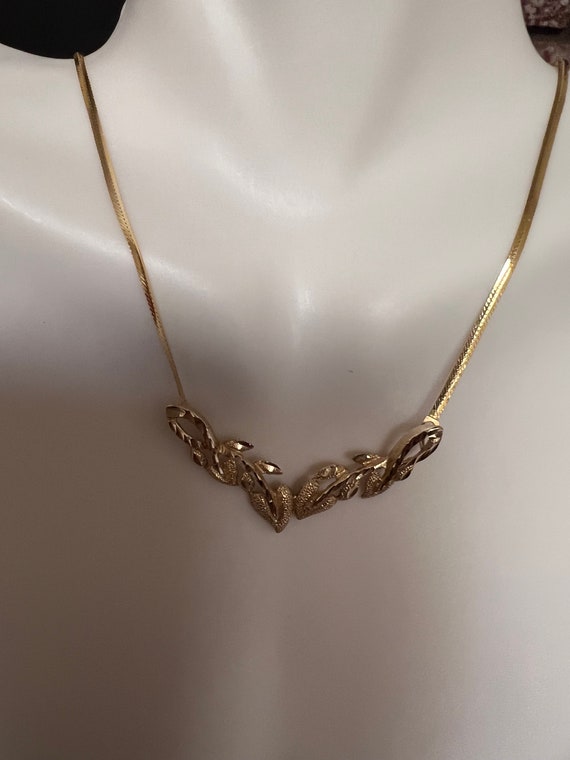 Vintage 10K Solid Gold Necklace. Has Beautiful Style … - Gem