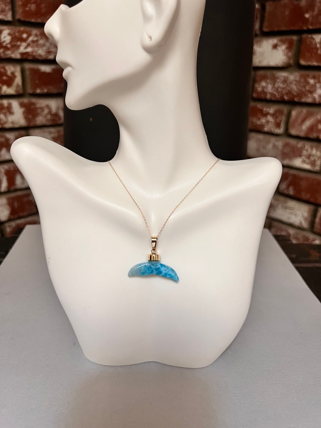 14K Solid Gold Whale Tale Pendant. Stone May Be Chalcedony or Jade? - Etsy
