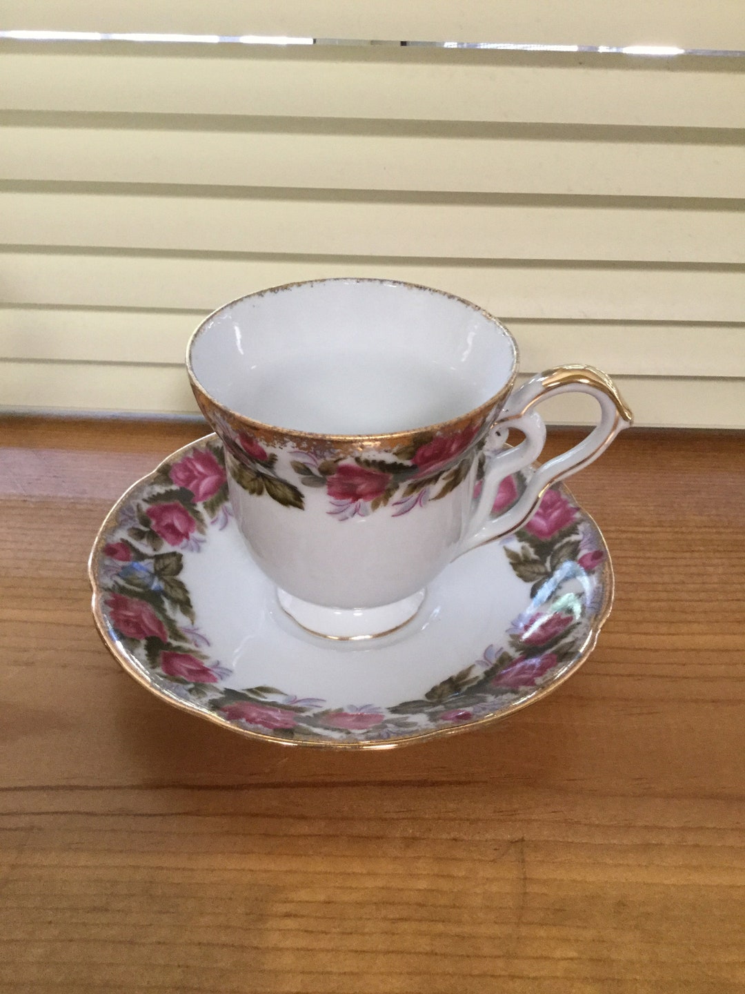 Vintage Small Tea Cup and Saucer. Genuine Yada China. Has Beautiful ...