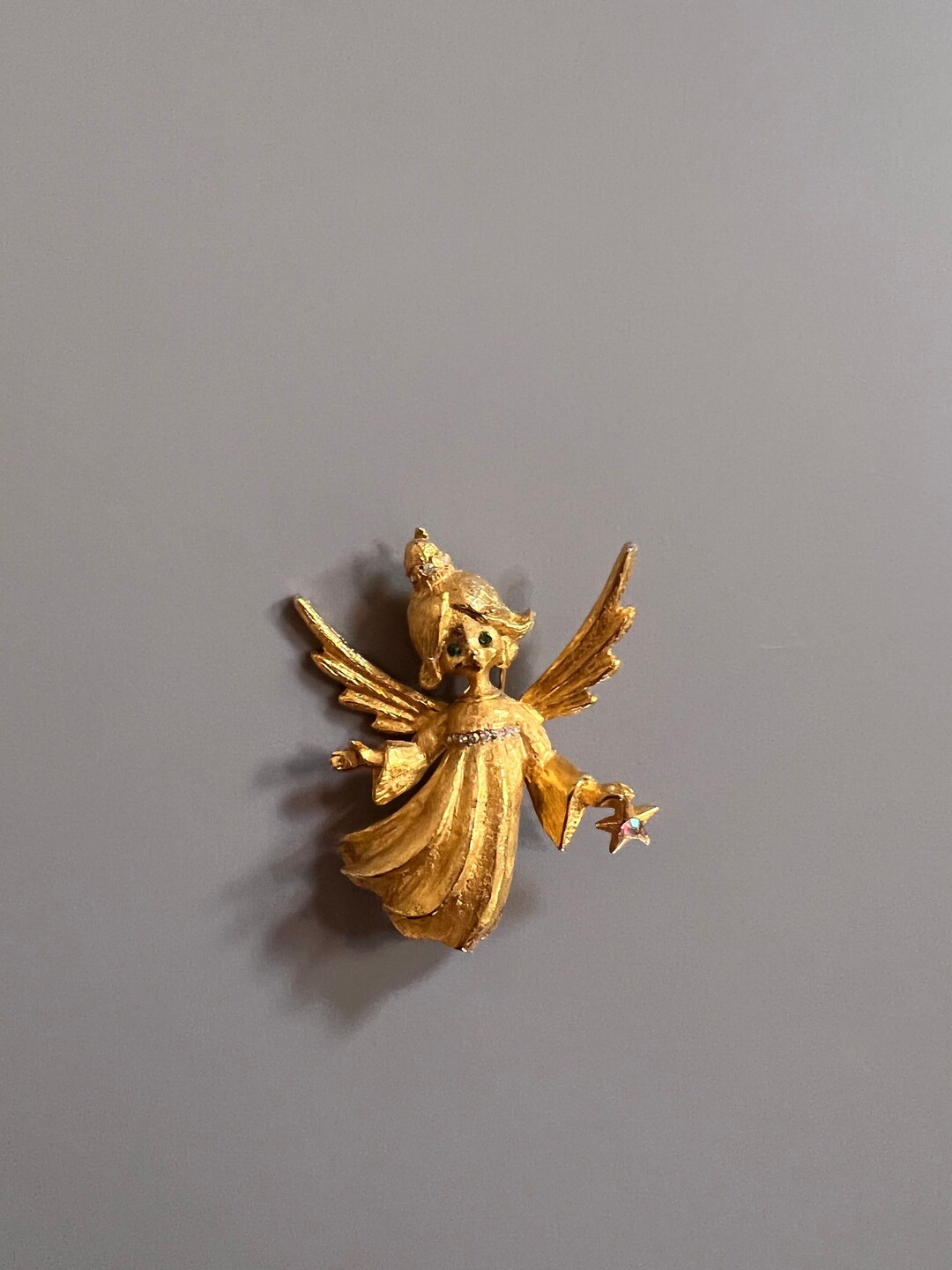 Vintage Angel Brooch/pin. Has Beautiful Rhinestones. A Nice Addition to ...