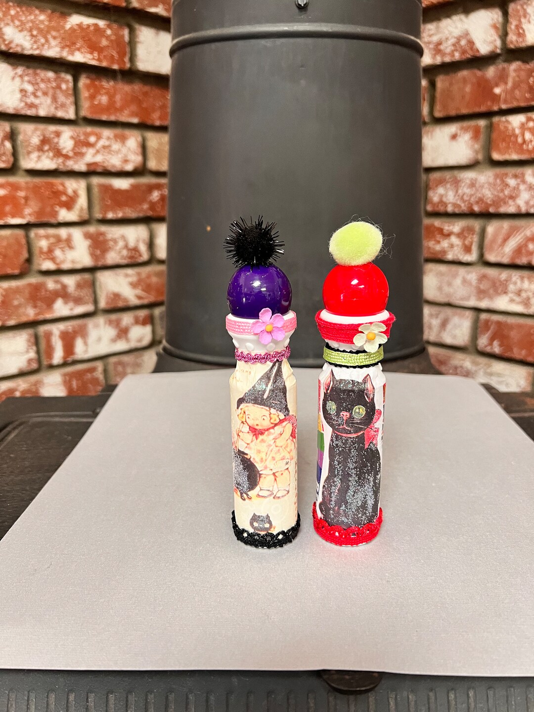 Cute Decorated Halloween Daubers. Has Fun Glitter, Vintage Like Images ...